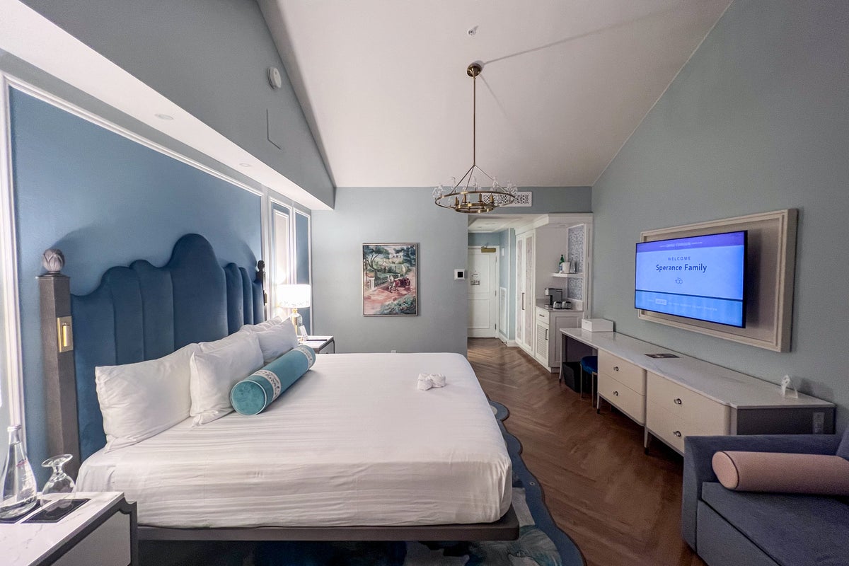 How Disney renovated more than 22,000 hotel rooms in 5 years - The ...