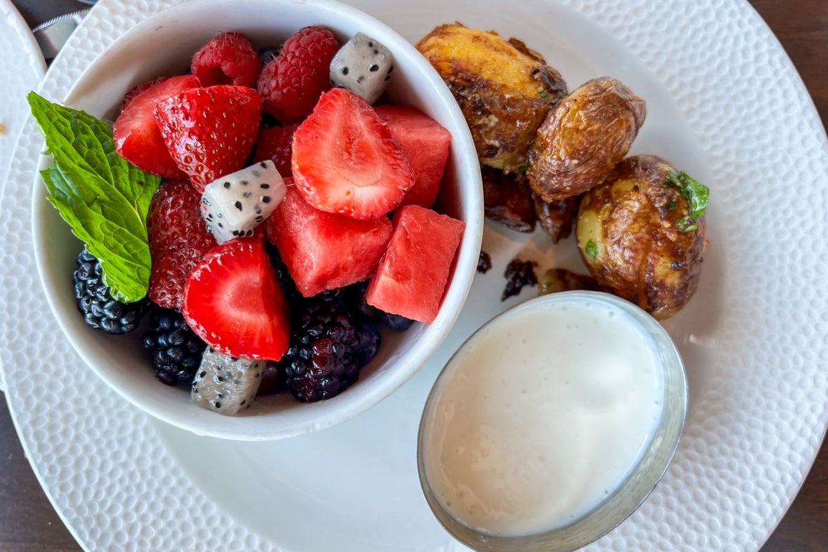Disney Dining Plan: Is it worth it? - The Points Guy