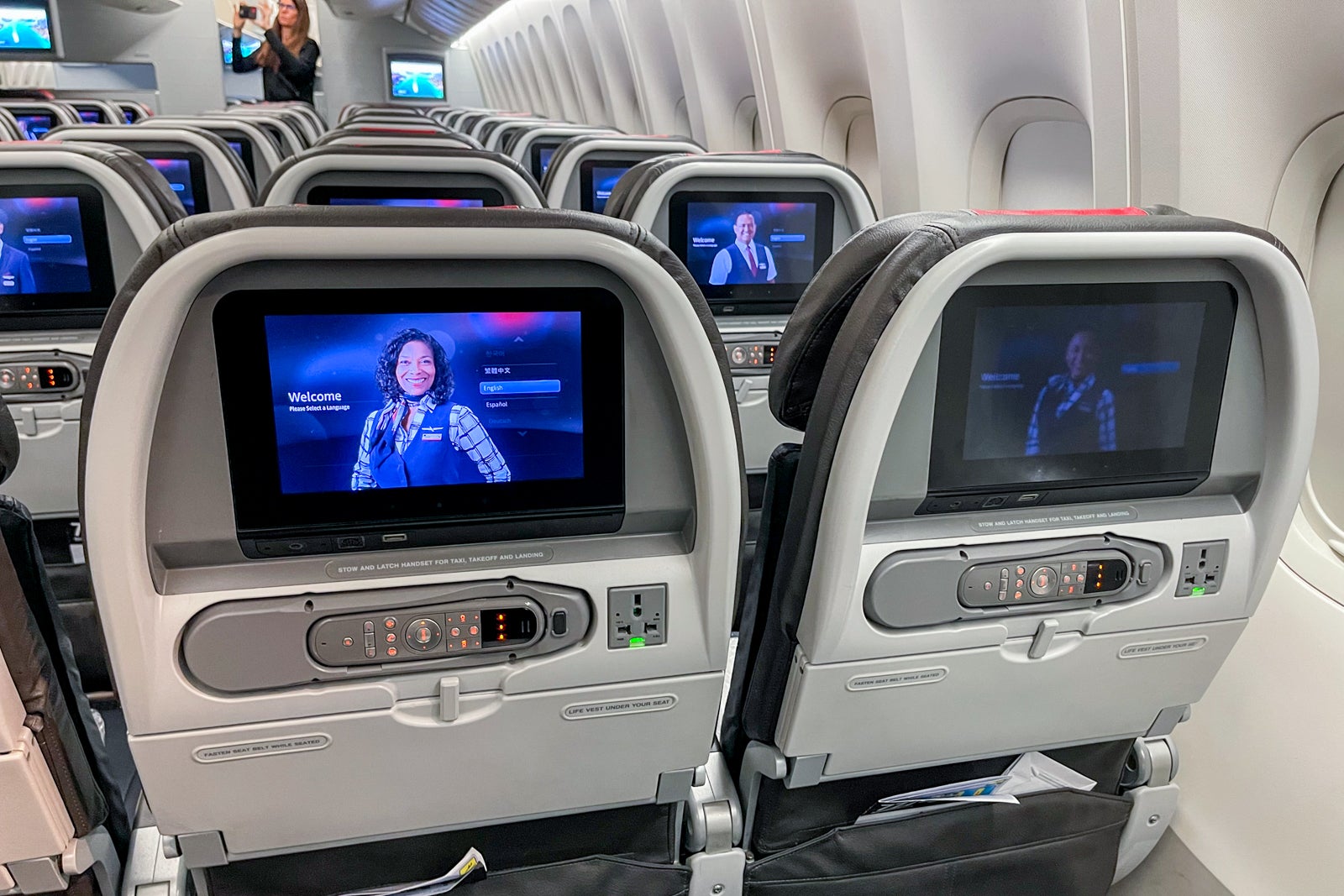 American Airlines economy review from Los Angeles to London - The Points Guy