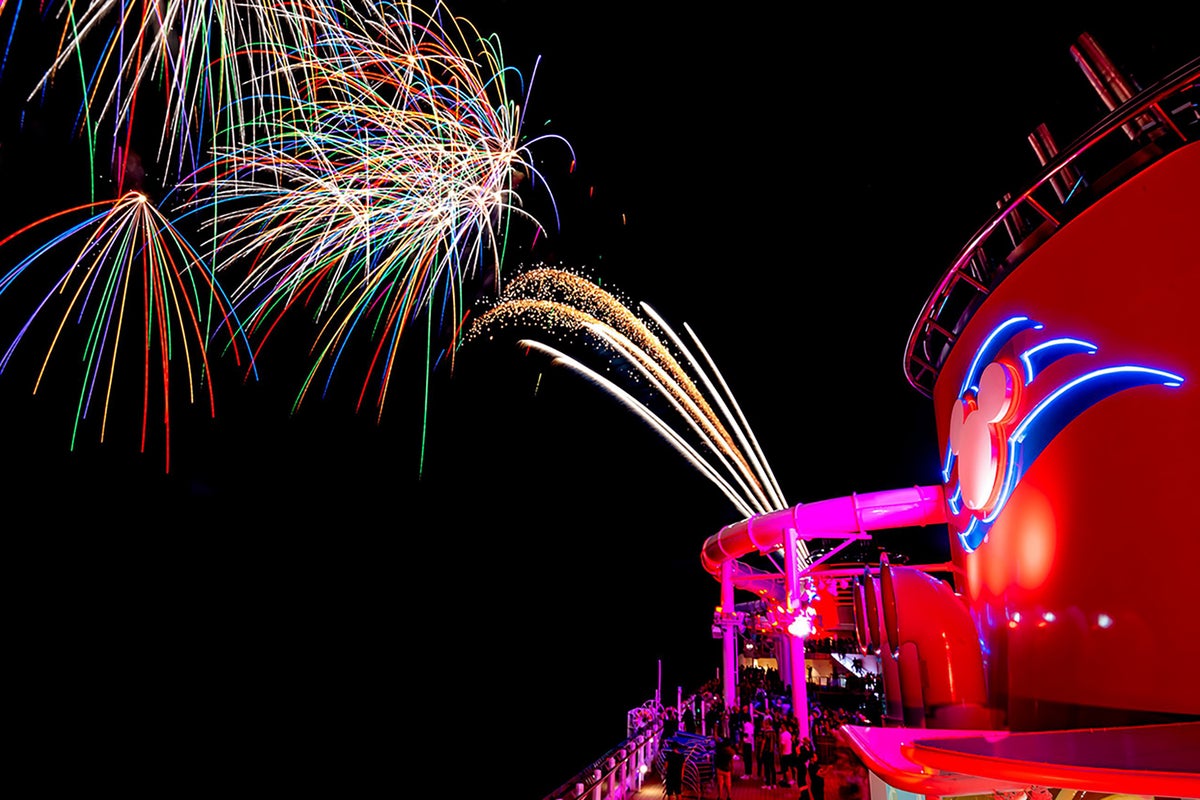 What is a Disney cruise pirate night? Here’s all you need to know - The ...