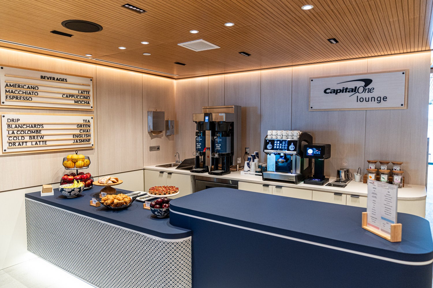 1st look at the brand-new Capital One Lounge at Washington Dulles - The ...