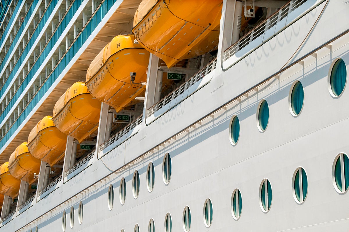 Cruise ship lifeboats and rafts: How your ship is prepared for an ...