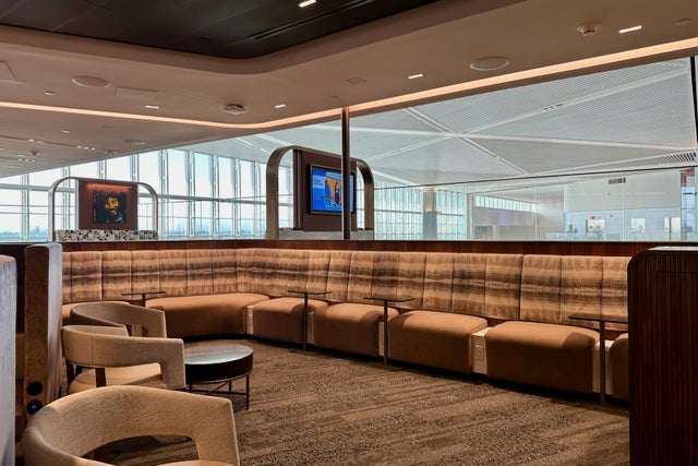 1st look at Delta's new Sky Club in Newark's stunning Terminal A - The ...
