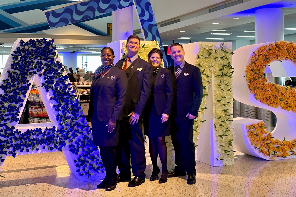 What it was like onboard JetBlue's inaugural flight from New York to ...