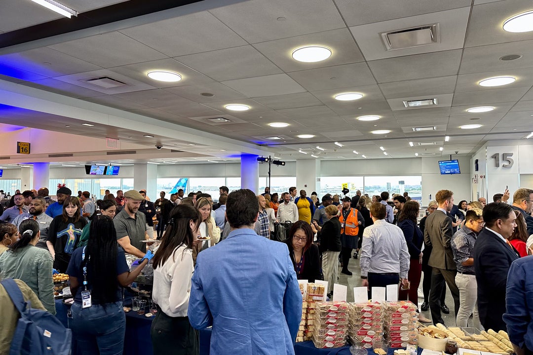 What it was like onboard JetBlue's inaugural flight from New York to ...