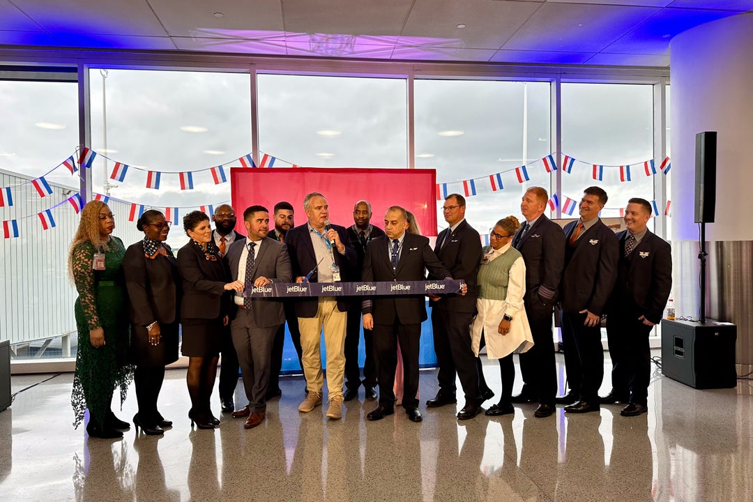 What it was like onboard JetBlue's inaugural flight from New York to ...