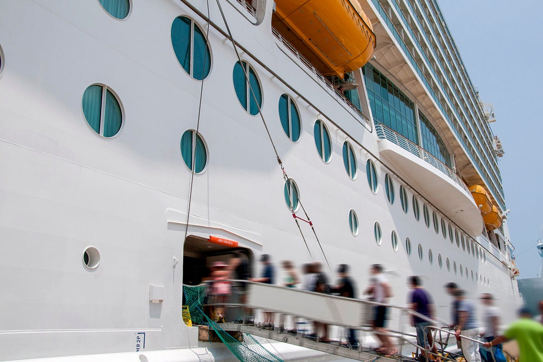 Cruise ship lifeboats and rafts: How your ship is prepared for an ...