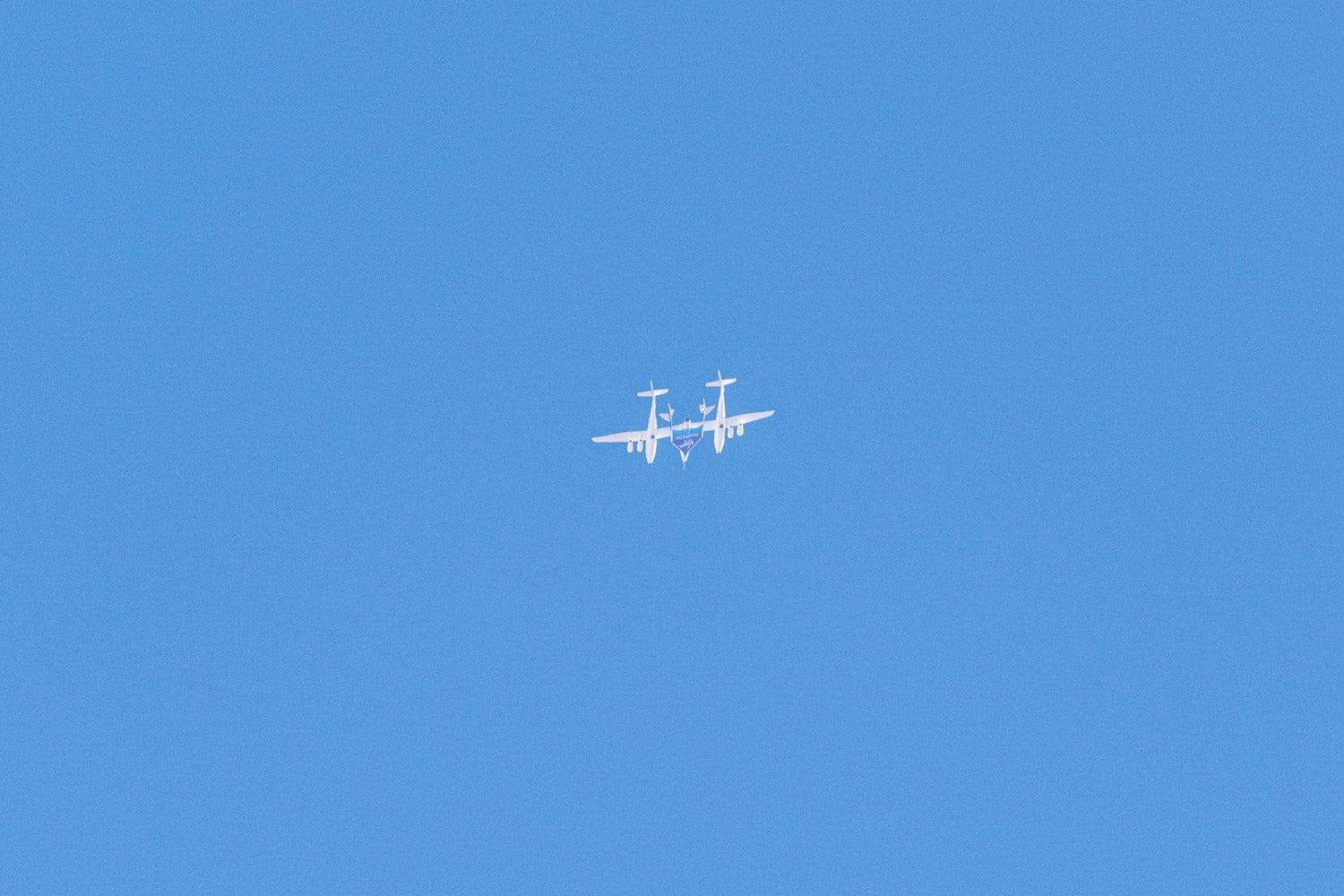 What it's like to watch a space launch from Virgin Galactic's spaceport ...