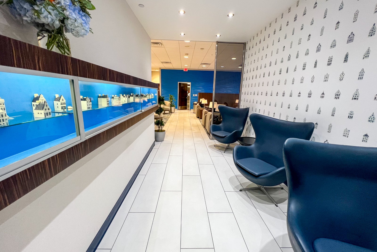 Only KLM lounge in the US now has a fresh look in Houston — and it's ...