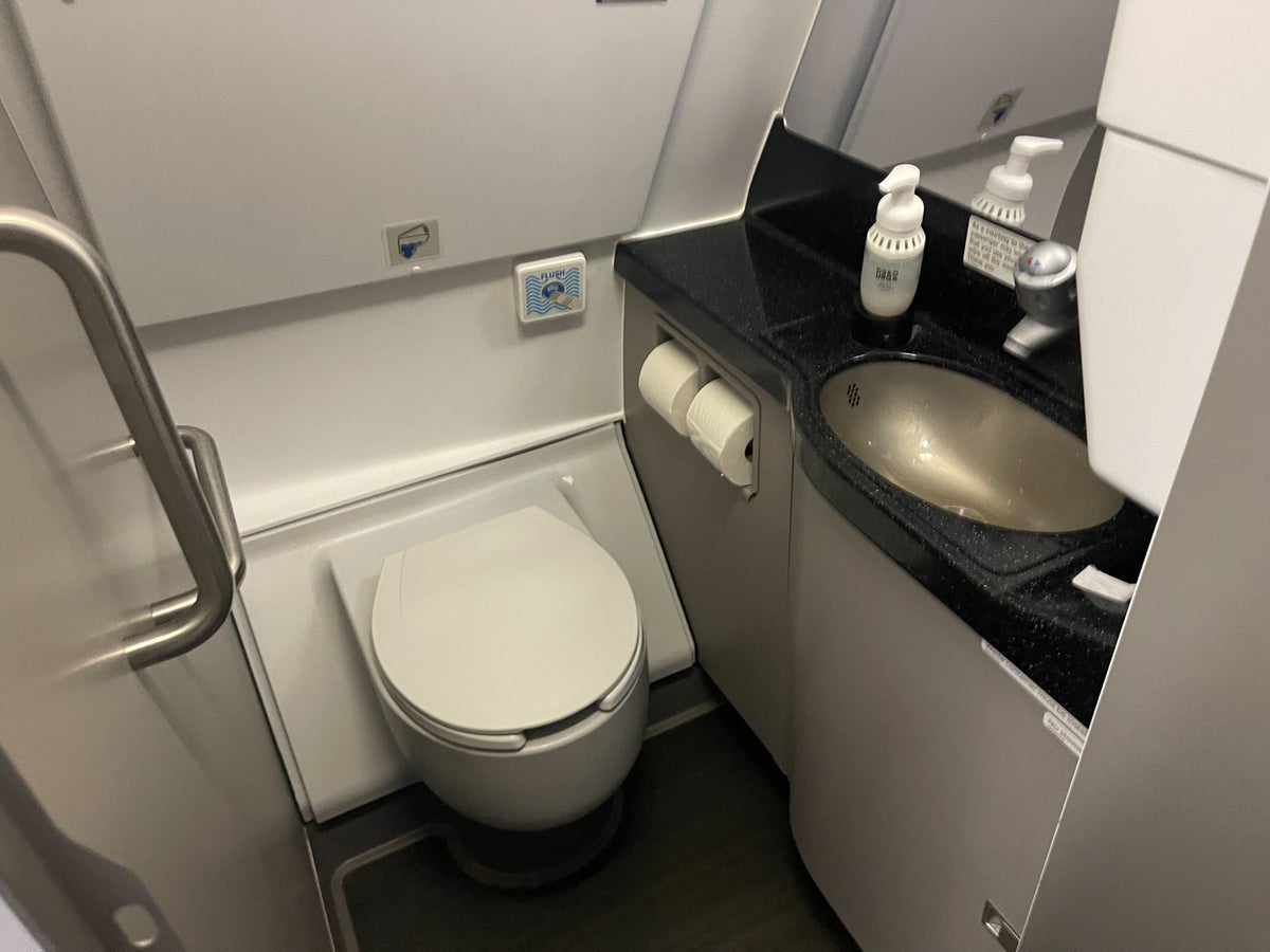 The best domestic first class airline and how to book - The Points Guy