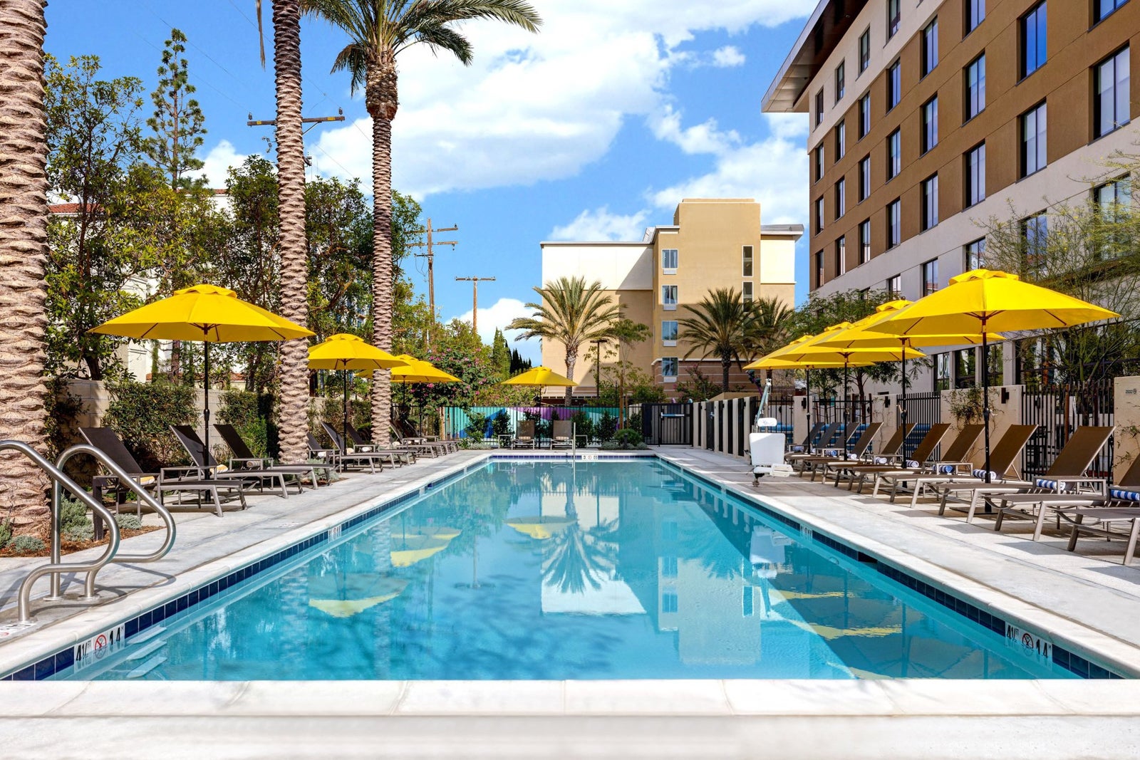 Hilton lifetime Diamond status: What it is and how to get it - VoyageAround