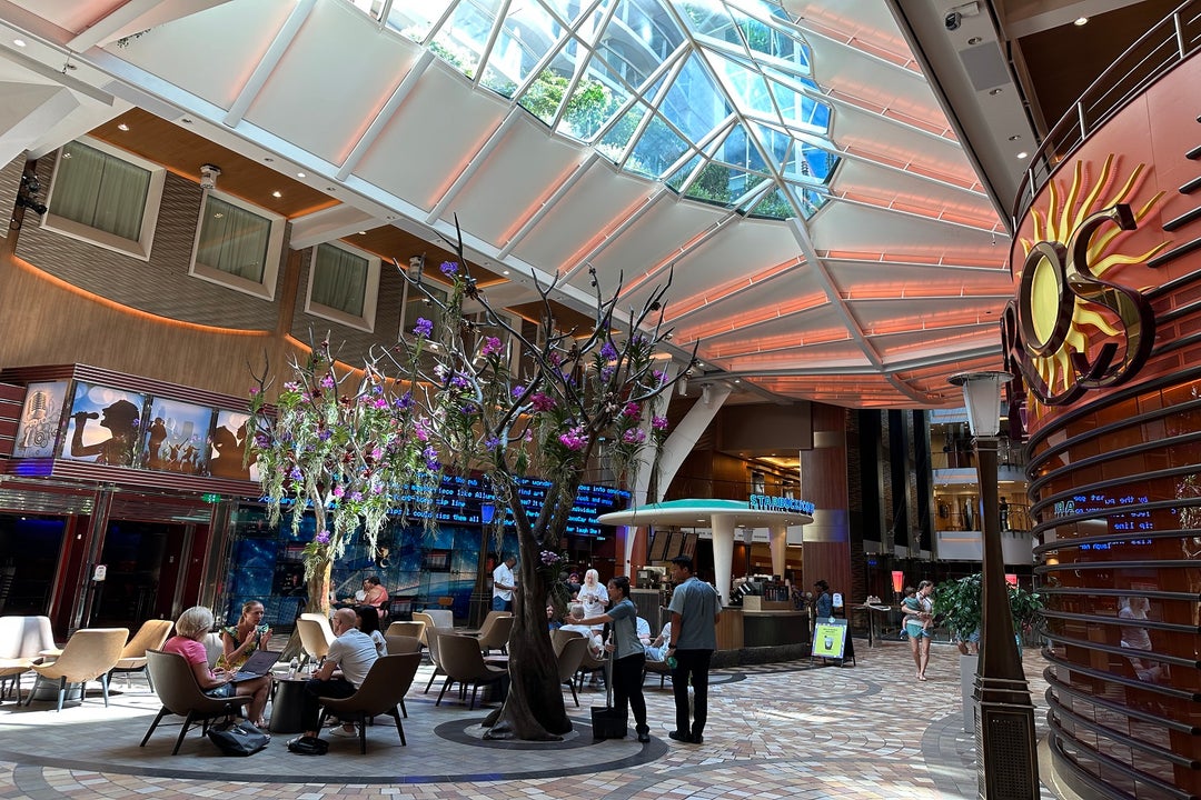 Royal Promenade: A guide to Royal Caribbean's cruise promenade - The ...