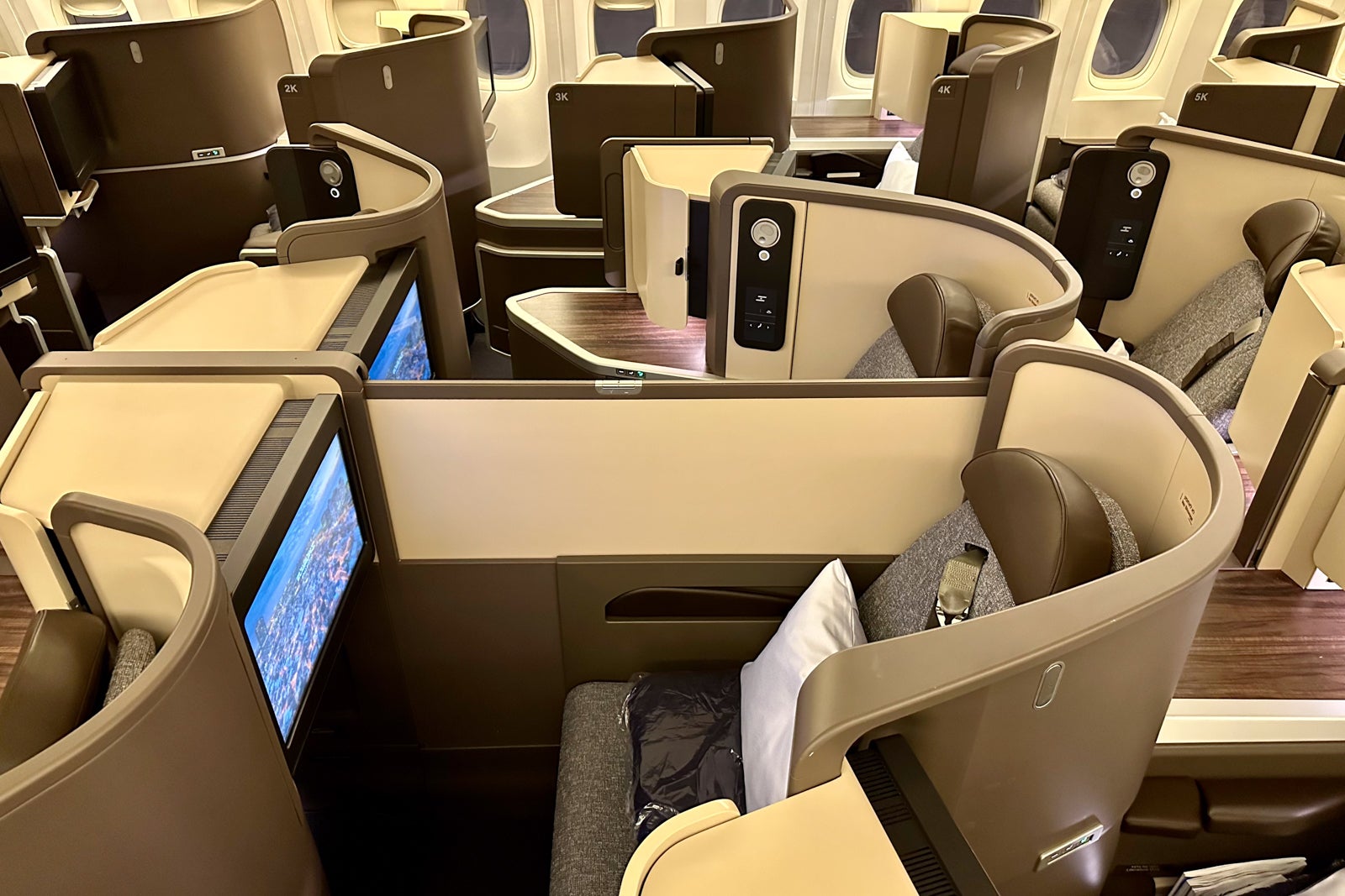 Inside El Al's 1st retrofitted — and massively upgraded — Boeing 777 ...
