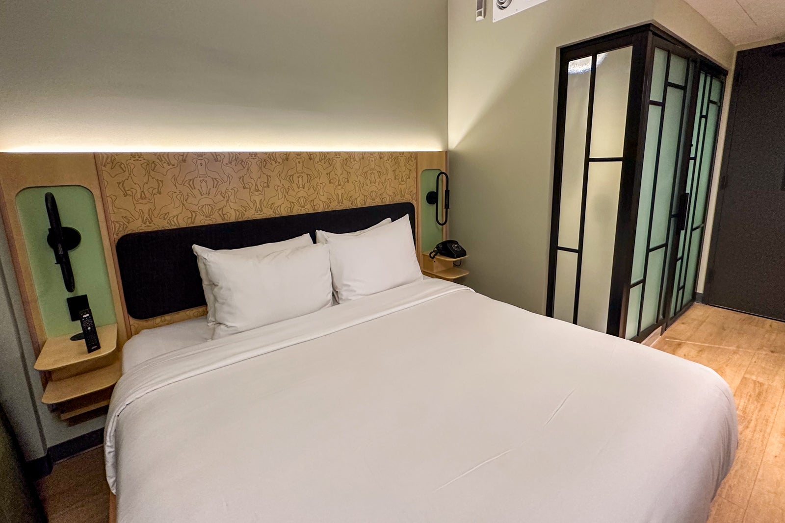 What it’s like staying at the Moxy Brooklyn Williamsburg - The Points Guy