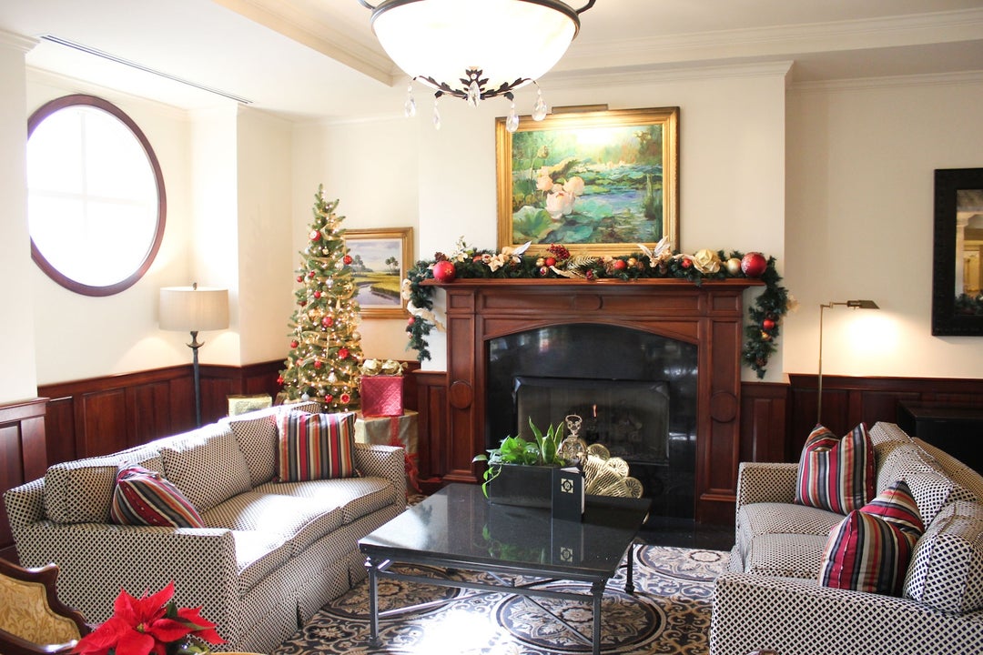 8 hotels with over-the-top Christmas-themed suites - The Points Guy