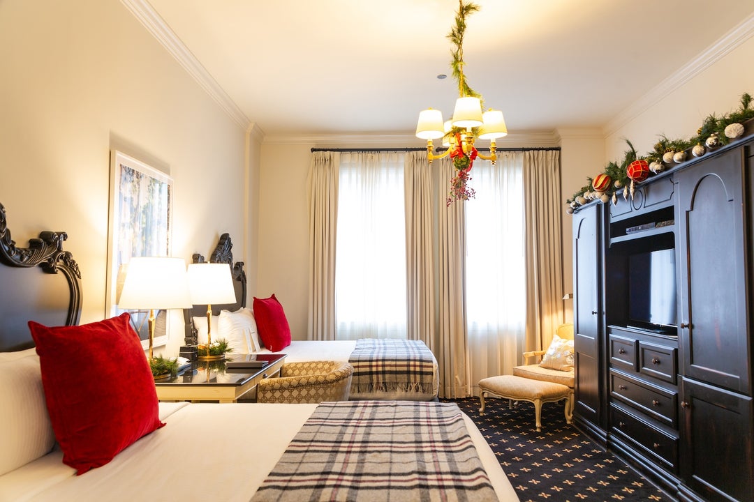 8 hotels with over-the-top Christmas-themed suites - The Points Guy