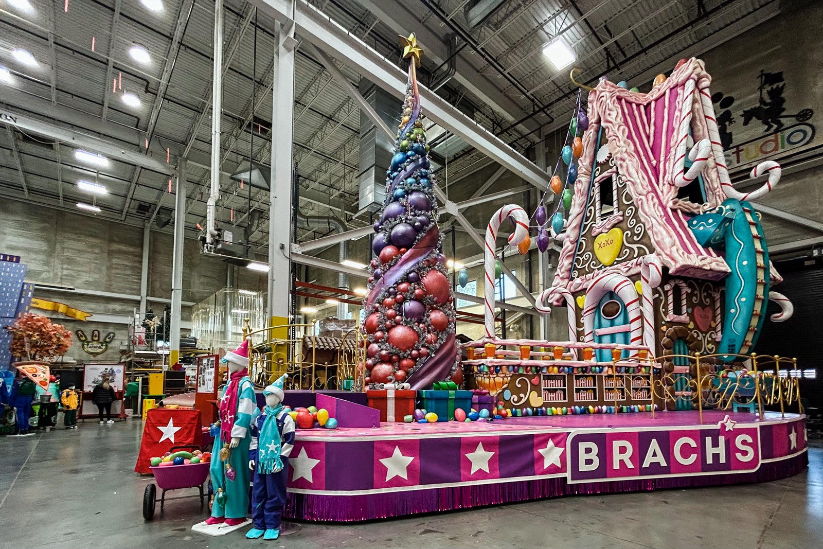 Check out this year's newest Macy's Thanksgiving Day Parade Balloons ...