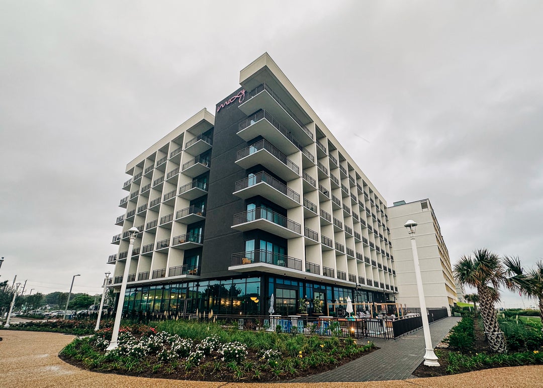 Can Moxy work for families? Our stay at the Moxy Virginia Beach ...