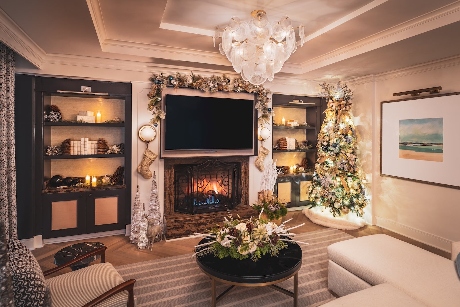 8 hotels with over-the-top Christmas-themed suites - The Points Guy