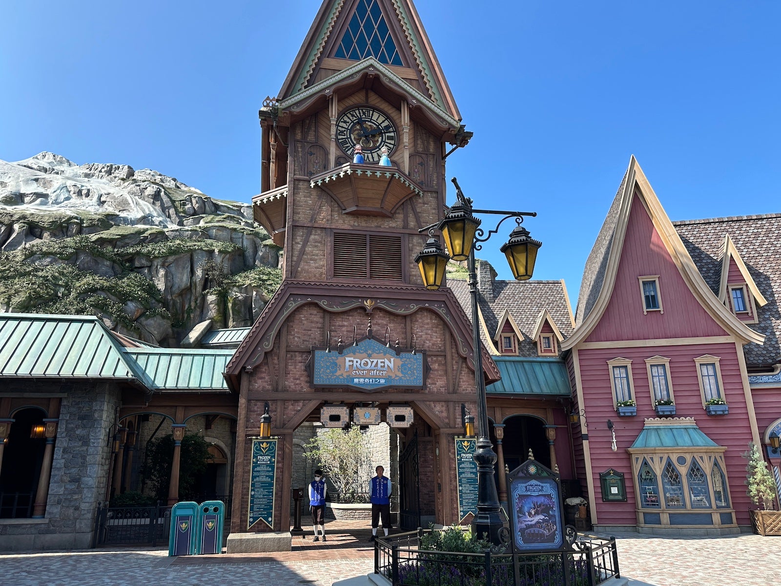 Explore World of Frozen at Hong Kong Disneyland with the team who made ...