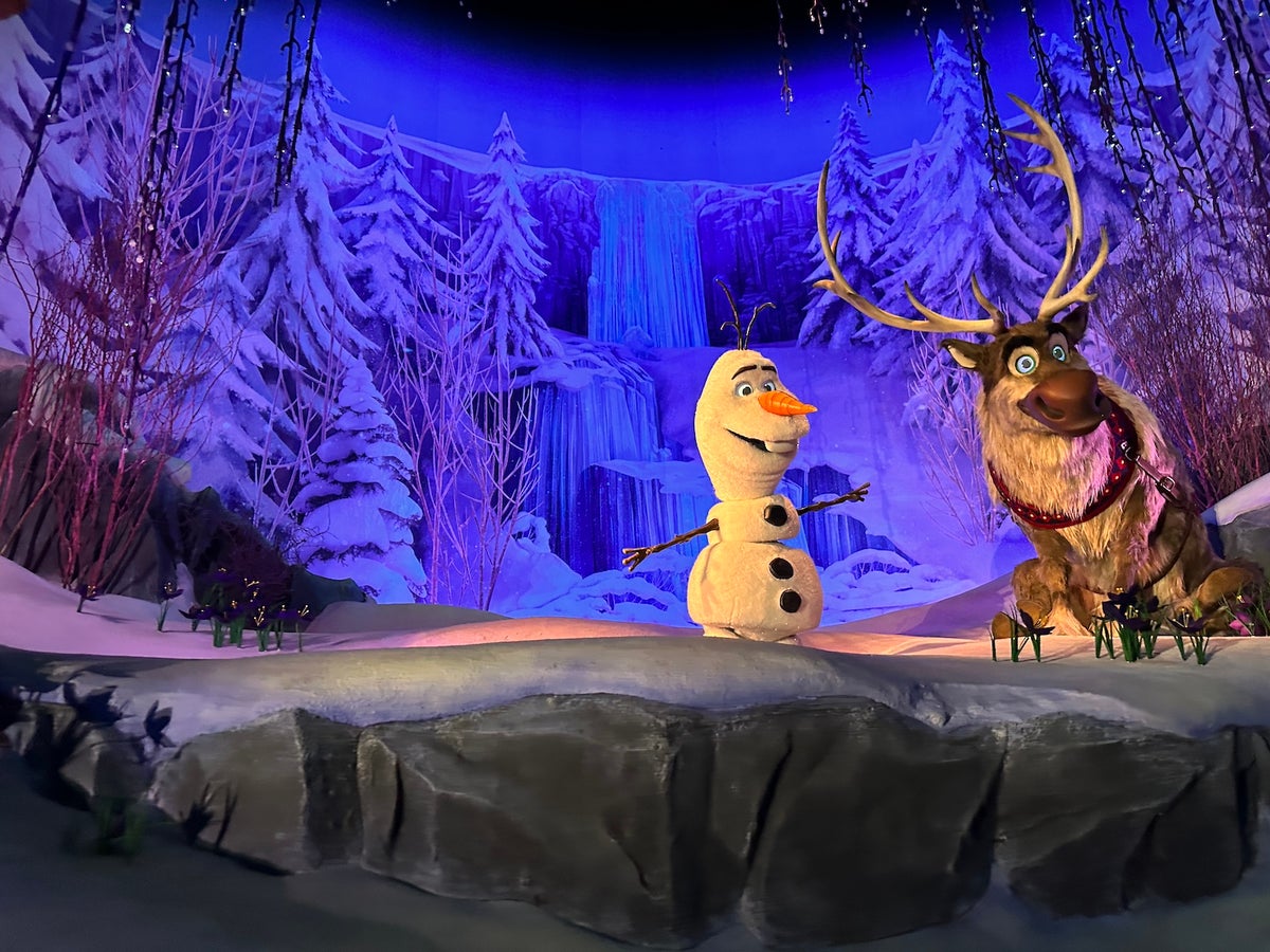 Explore World of Frozen at Hong Kong Disneyland with the team who made ...