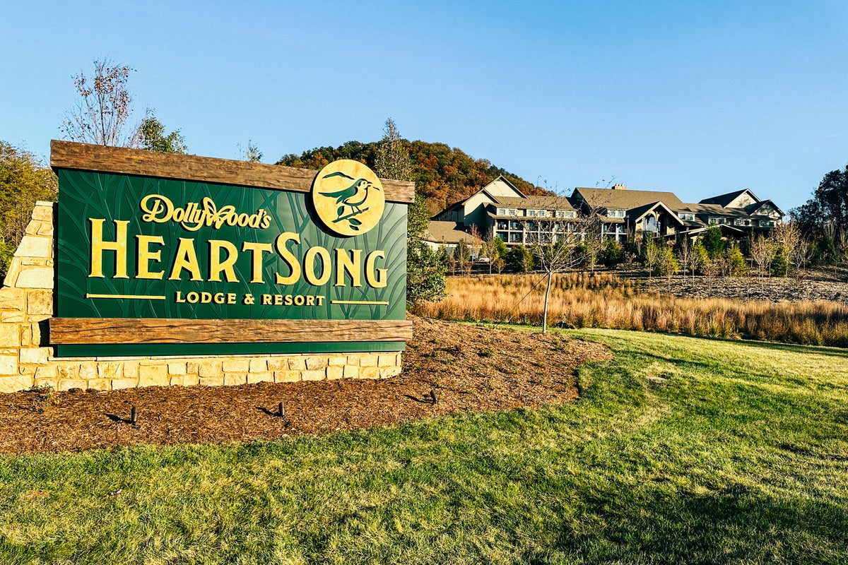An inside look at Dollywood’s newest resort, Heartsong Lodge & Resort ...