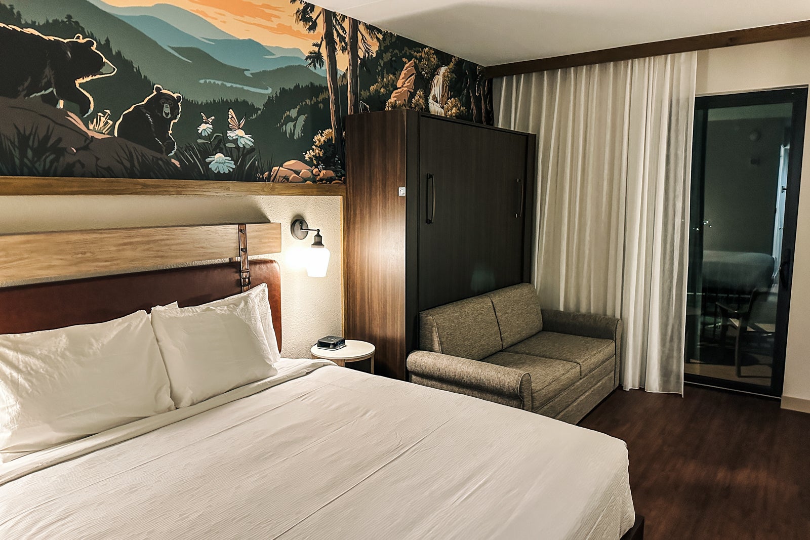 An inside look at Dollywood’s newest resort, Heartsong Lodge & Resort ...