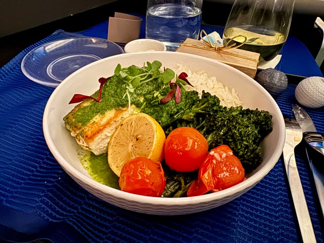 Inaugural flight report: United adds New Zealand's South Island in ...