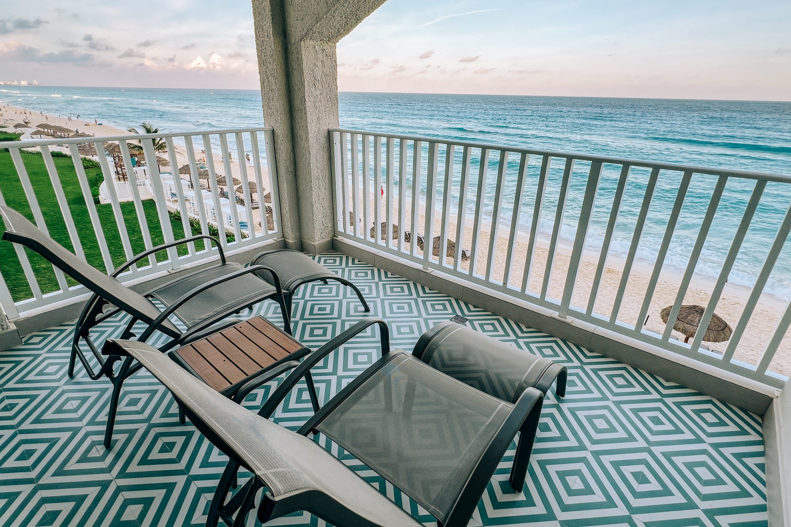 Good food, new rooms and incredible ocean views; A review of the Hilton ...