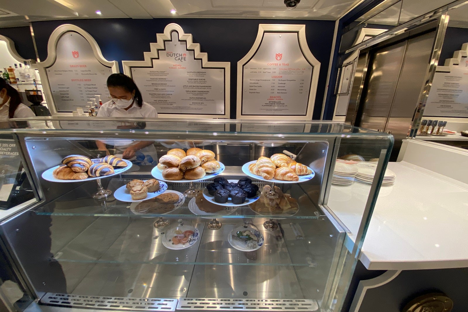What is the best cruise ship cafe? I spill the tea on the best cups of ...