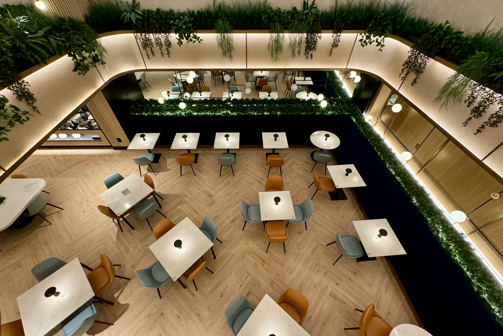 The complete guide to Chase airport lounges - The Points Guy