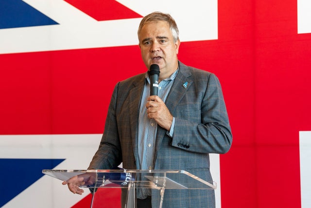 JetBlue CEO Robin Hayes retiring; Joanna Geraghty to be 1st woman CEO ...