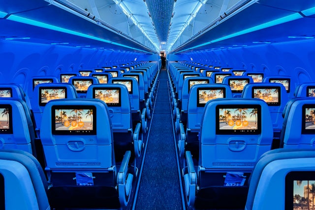 JetBlue cuts 7 cities, trims 24 routes with new focus on New England ...