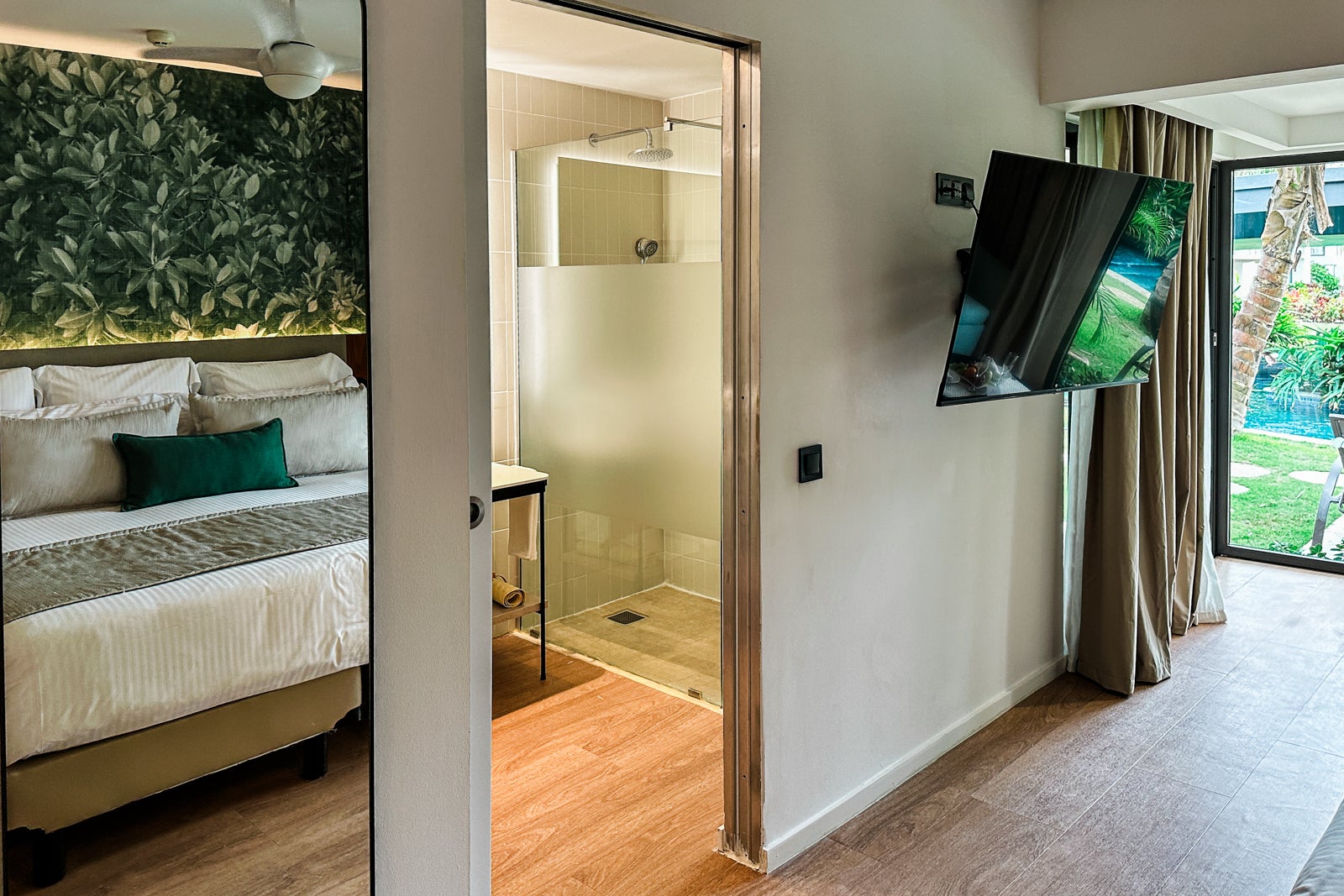 Review: What it's like staying at Dreams Flora Resort & Spa near Punta ...