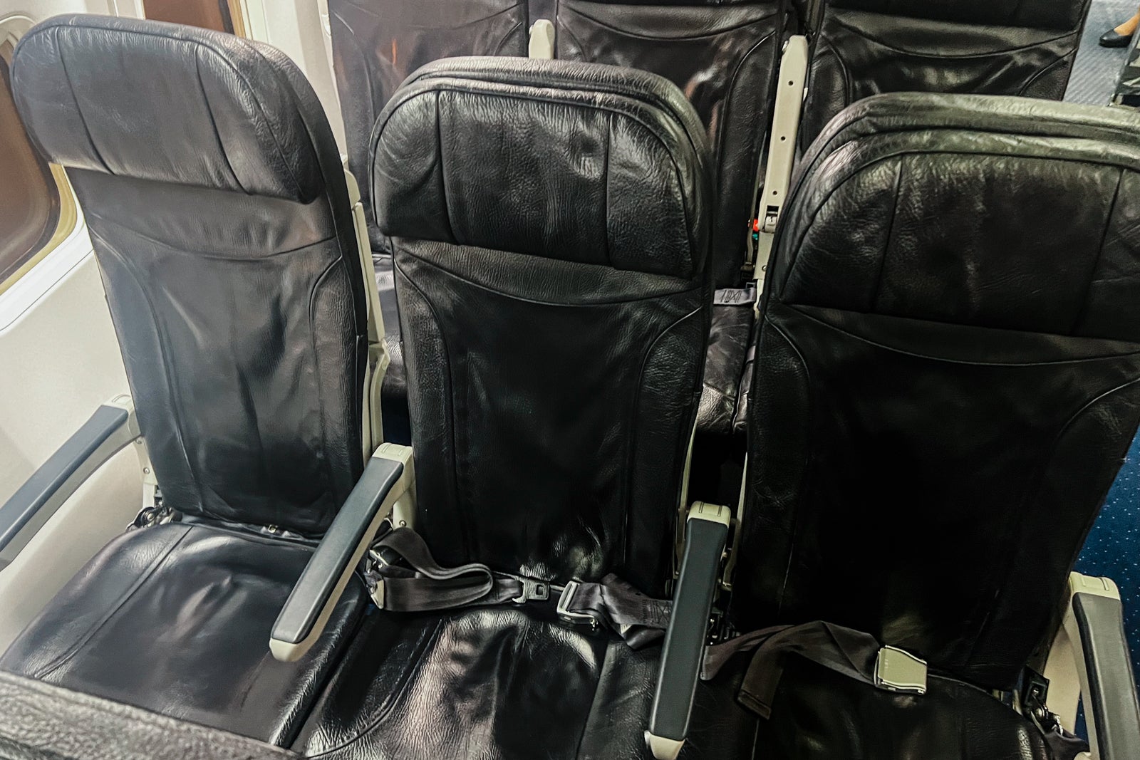 WestJet Boeing 737 economy flight review: Is it worth it? - The Points Guy