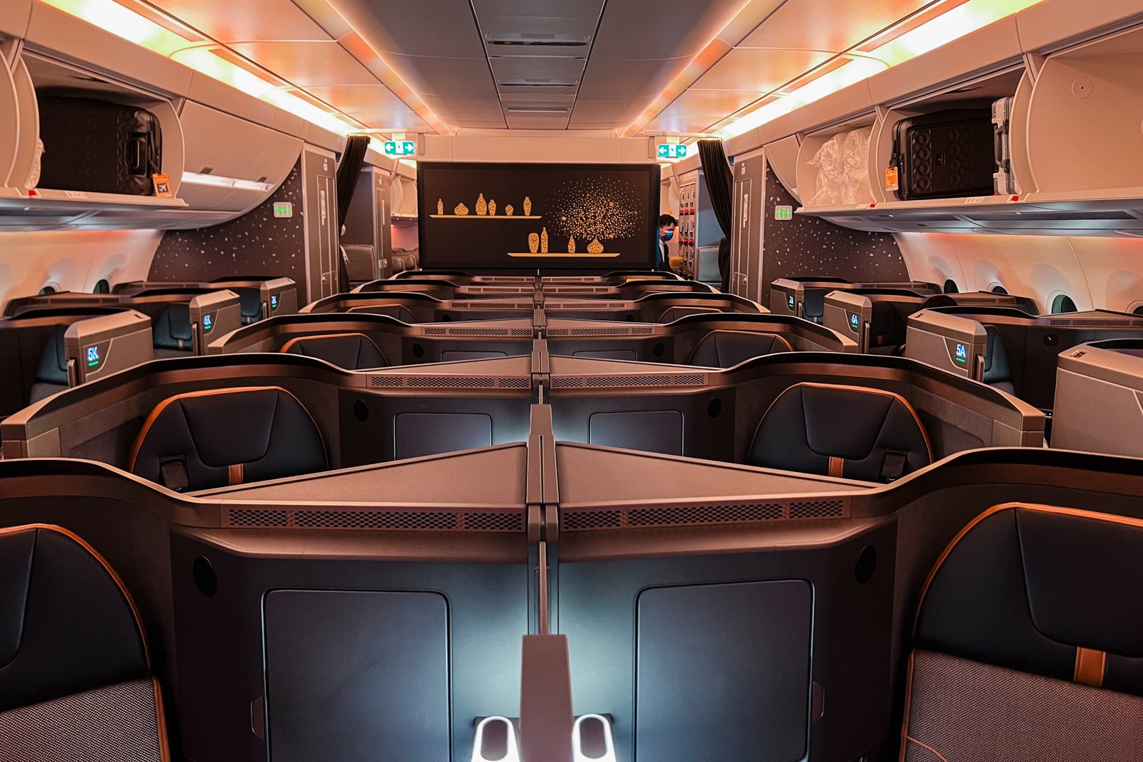 How I used Alaska Airlines Mileage Plan miles to fly business class on ...