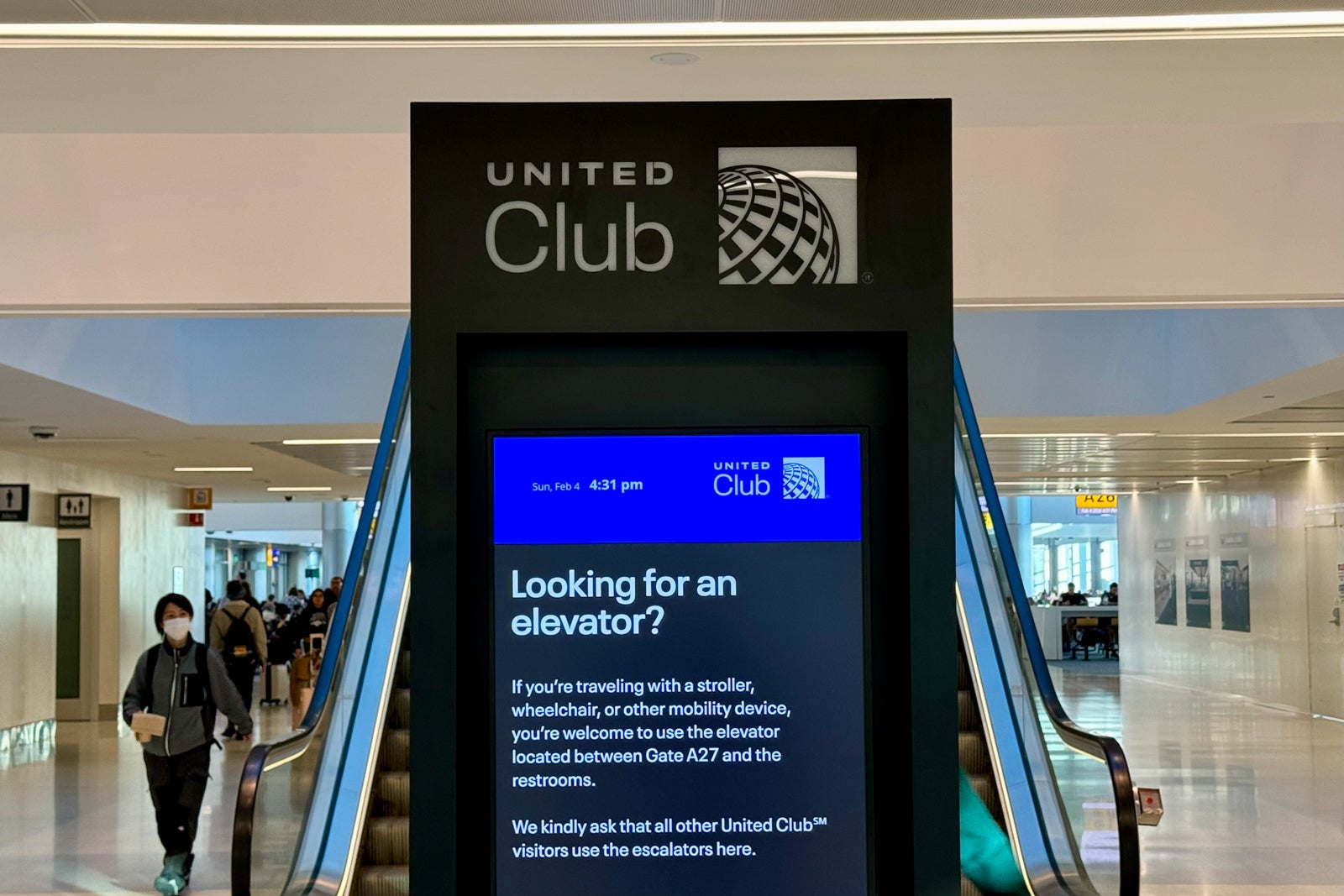 United Airlines lounge overhaul - price hikes and access changes are ...