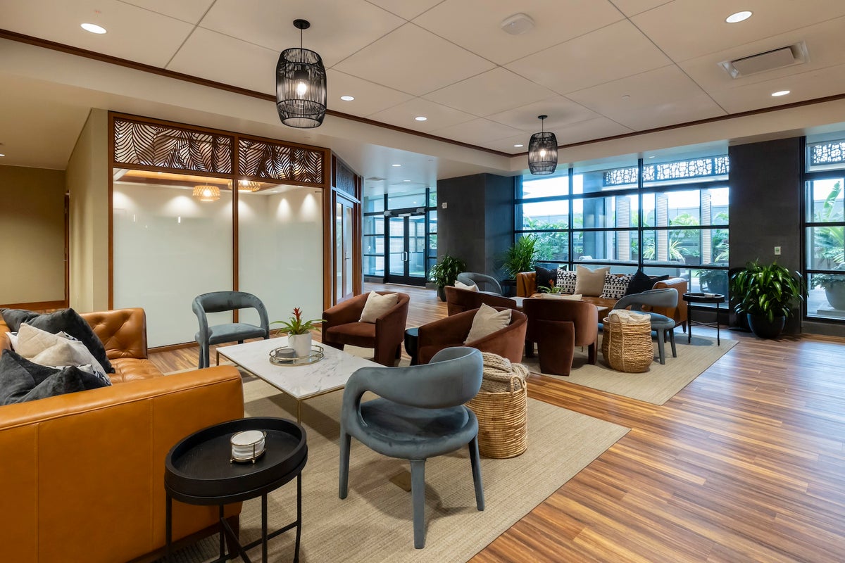 Hawaiian Airlines opens new private lounge in Honolulu - The Points Guy