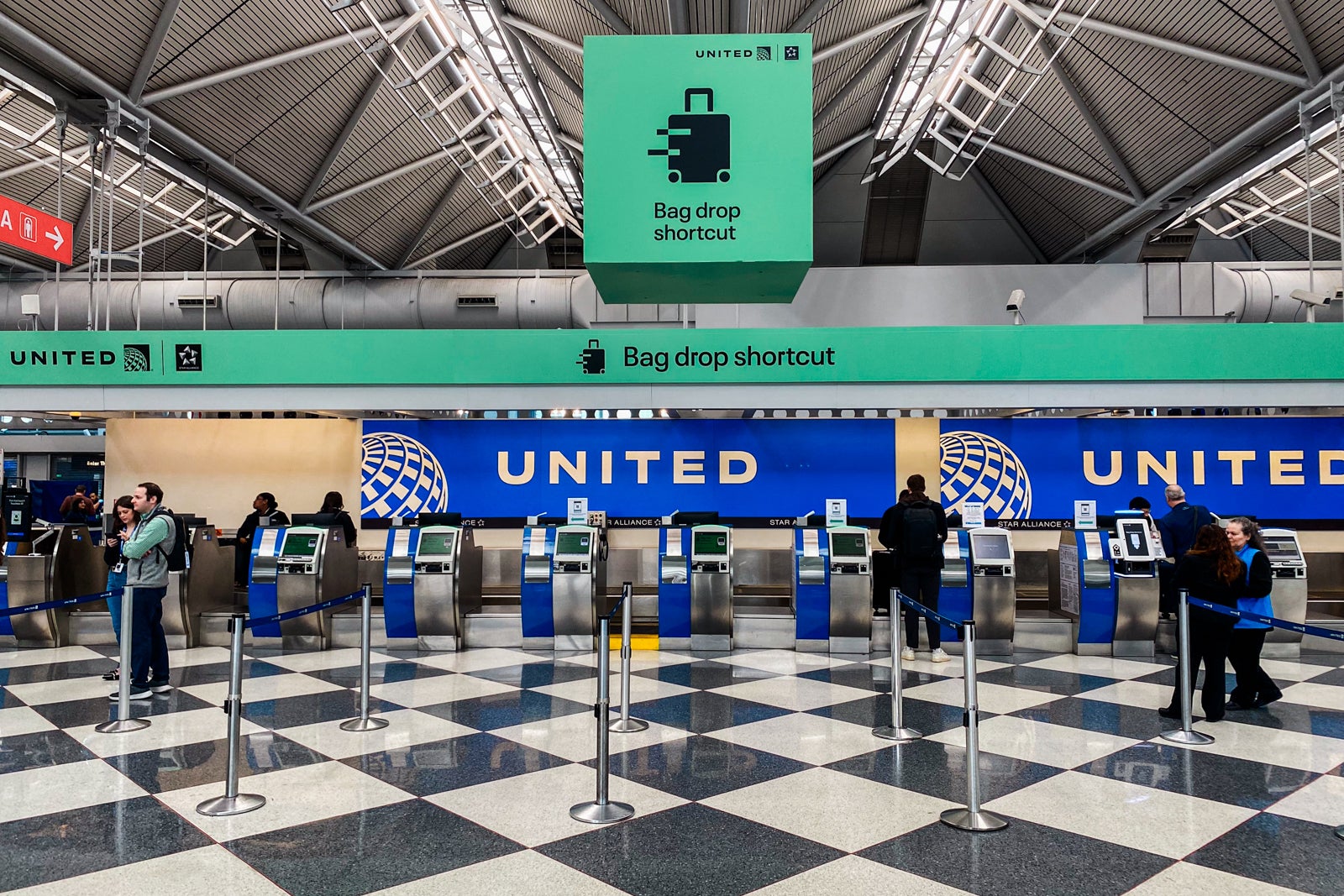 I tried the TSA PreCheck Touchless ID program at O'Hare — and it's a game changer - The Points Guy