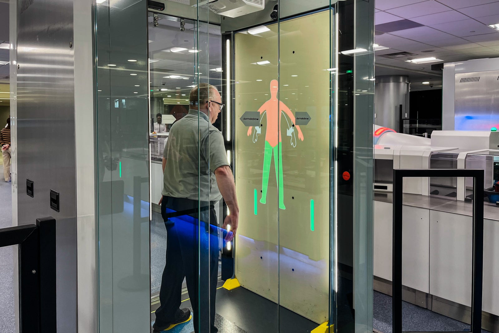 TSA unveils new self-service checkpoint prototype in Las Vegas - The ...