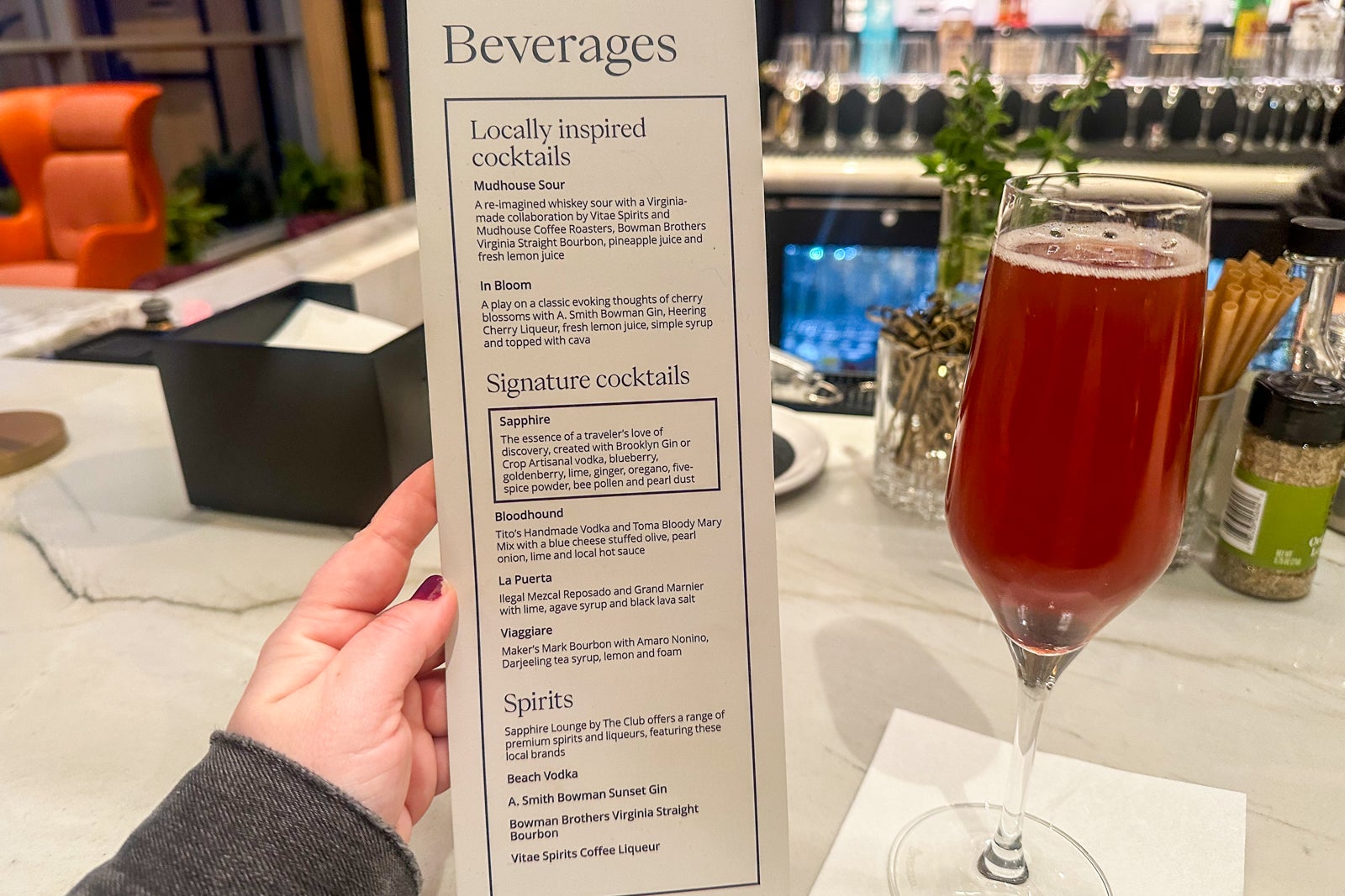 First look: Etihad quietly reopens revamped Dulles lounge ...