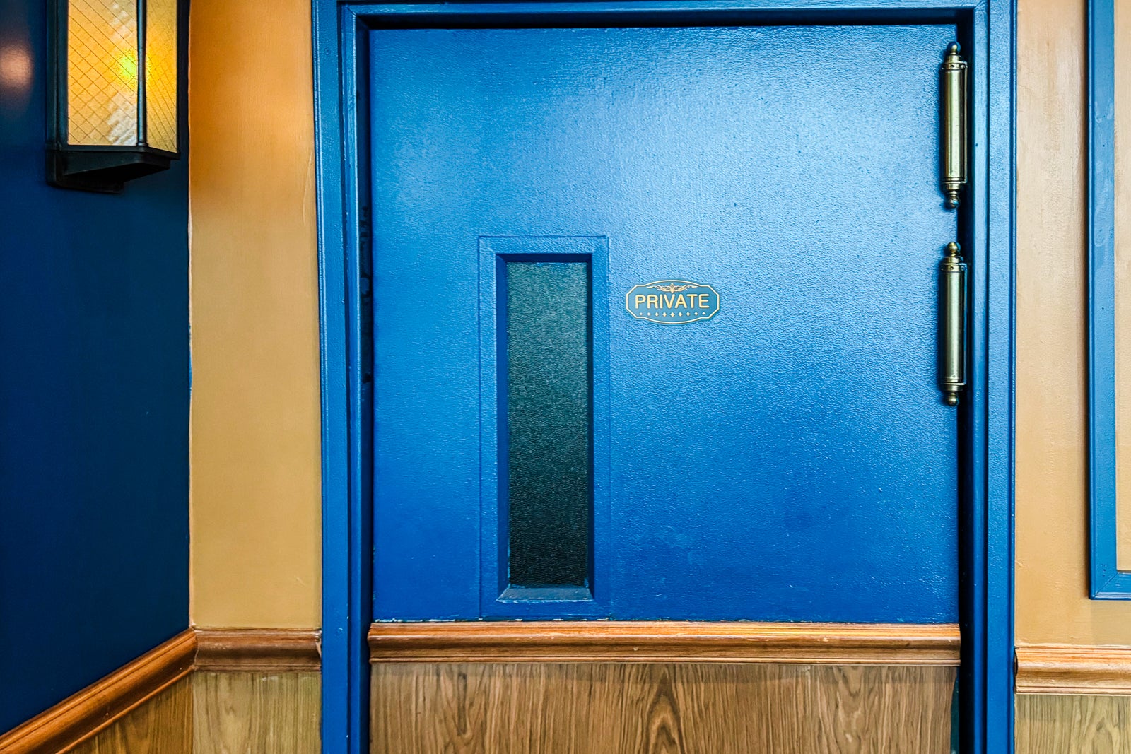 Review: United's invite-only Classified restaurant at Newark - The ...