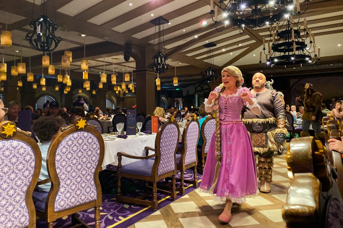 Disney cruise food: The ultimate guide to restaurants and dining on ...
