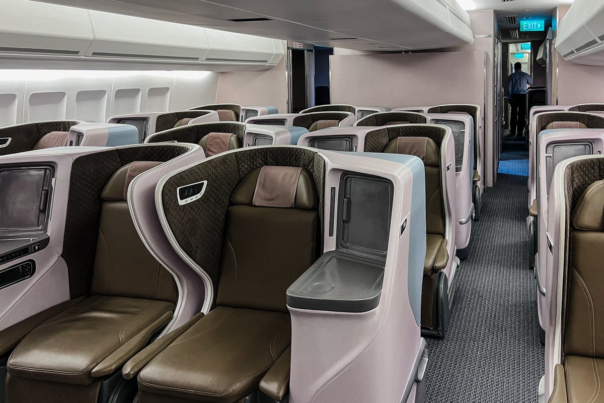What You Need To Know About Bidding On Flight Upgrades For Premium