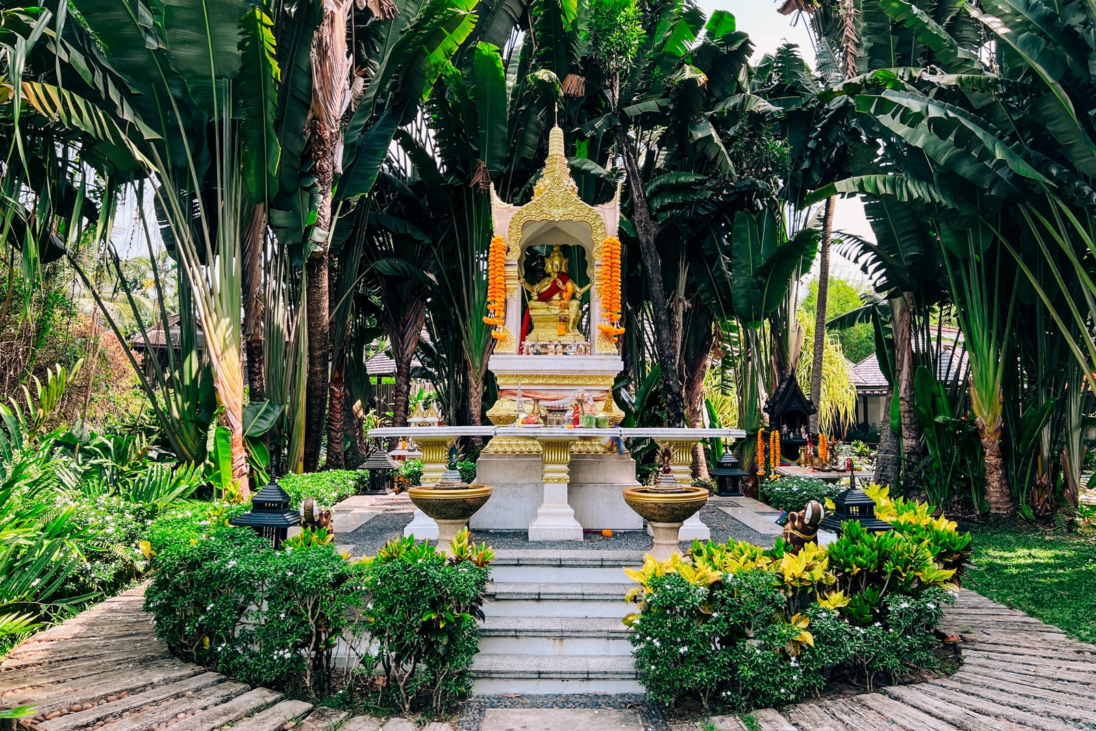 Top 3 Thai hotels with 'White Lotus' vibes that aren’t the Four Seasons ...