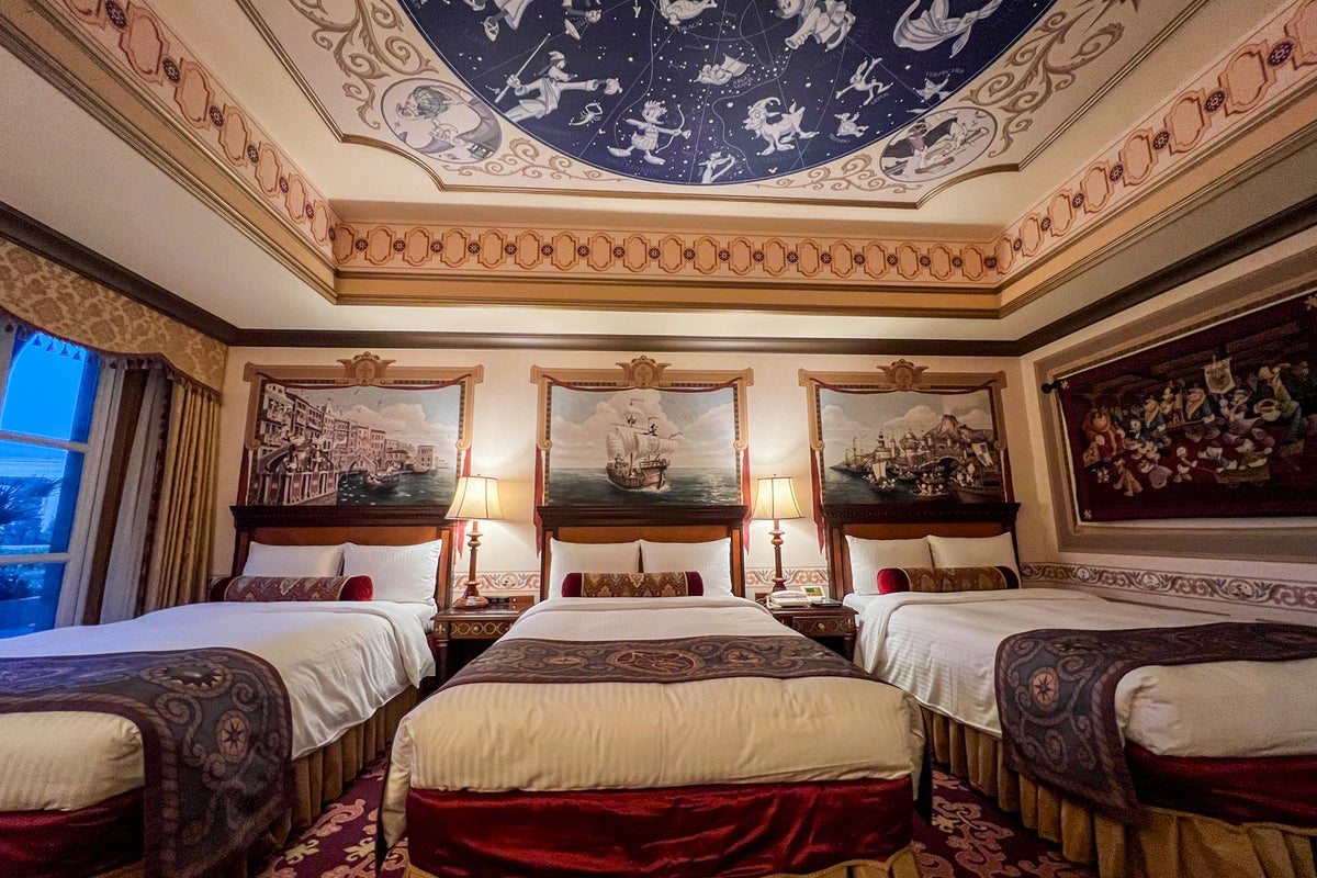 What it's really like to stay at the Tokyo DisneySea Hotel MiraCosta ...