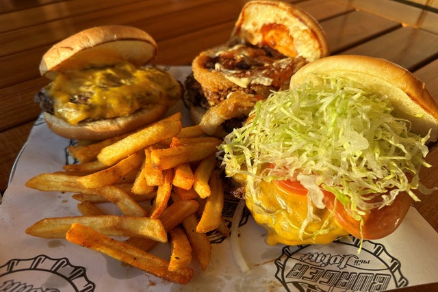 Man’s Burger Joint, Carnival Cruise Line’s burger restaurant (with menu ...