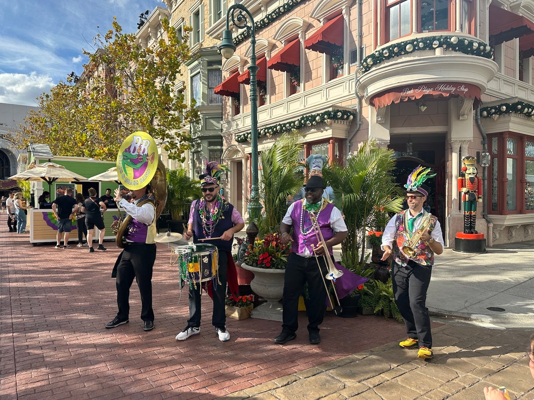 Guide to Universal Mardi Gras at Universal Orlando Resort - The Points Guy