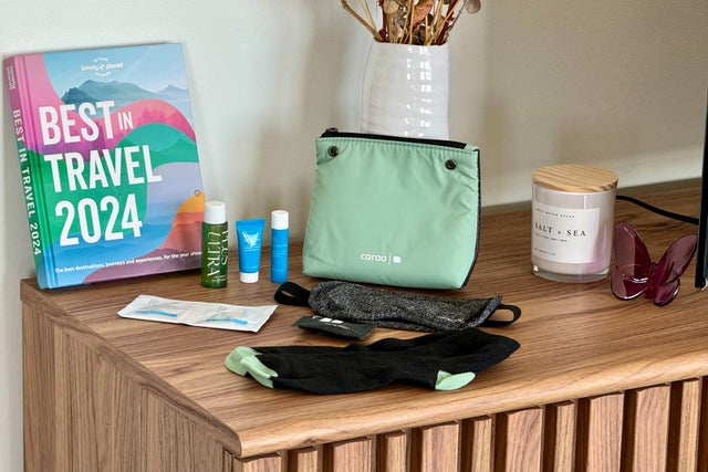 JetBlue debuts new Mint amenity kits, menus in product revamp ...