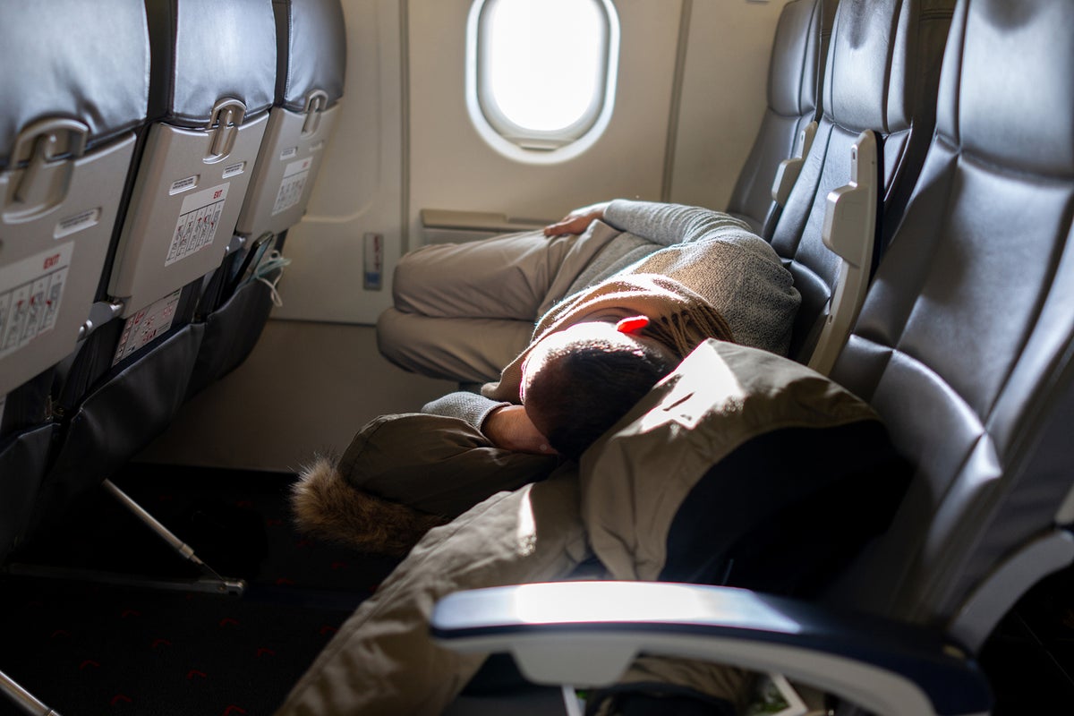 How to sleep comfortably on a plane, from short to long-haul flights ...